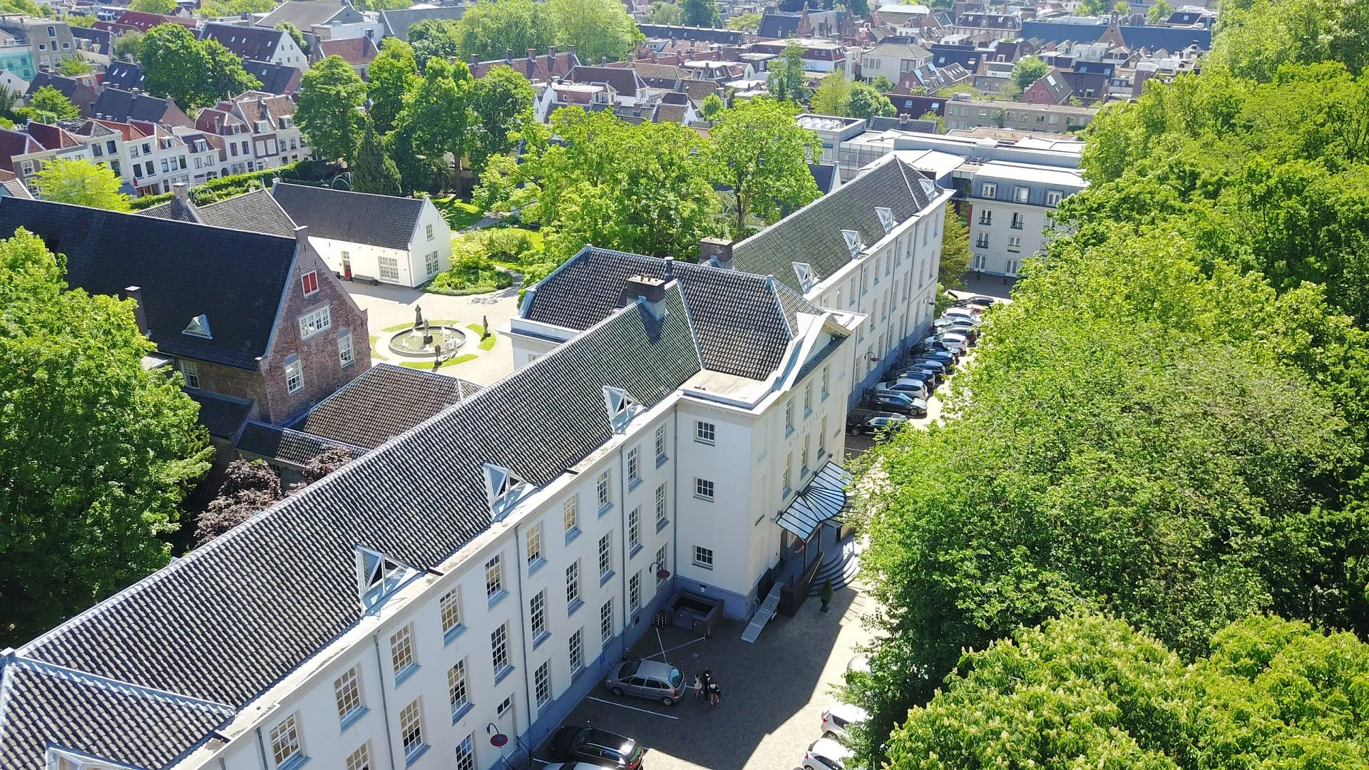 Contact opnemen met Hotel Karel V | Grand Hotel Karel V